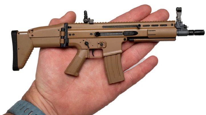 Goat Guns Minature 1/3 Scale Die Cast Fn Scar Model Rifle, Dark Tan ...